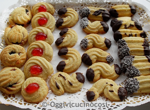 Oggi vi cucino così!: Pasticcini di frolla Montata Biscotti come da ...