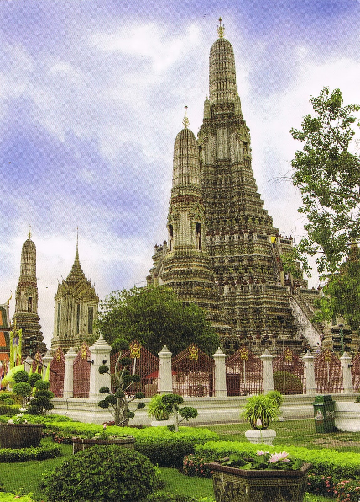 Postcards in my mailbox: Postcard from Thailand