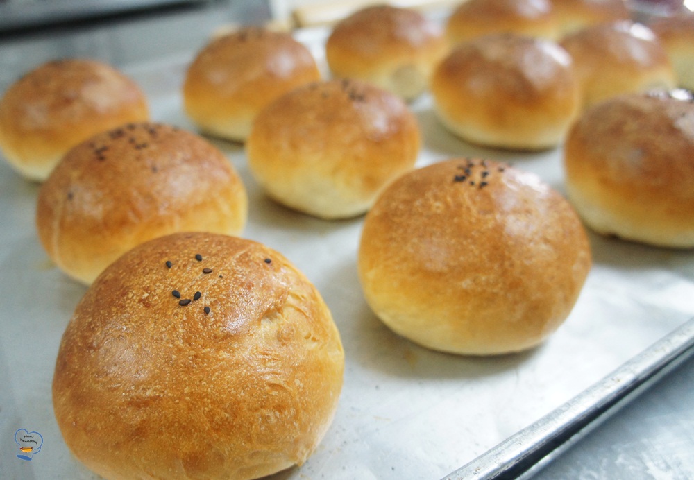 Pinay Panadera's Culinary Adventures: Bread Winner