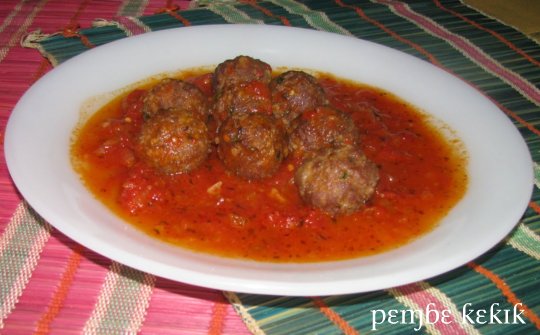 domates soslu mitite köfte