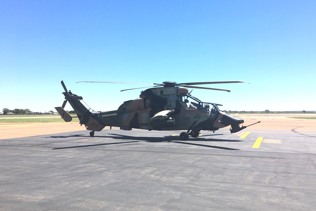 Central Queensland Plane Spotting: Australian Army Eurocopter (ARH ...