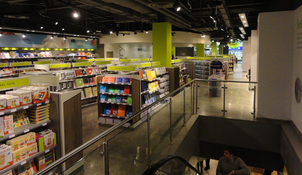 Alan in Belfast: New flagship Eason store opens in Belfast - dead trees ...