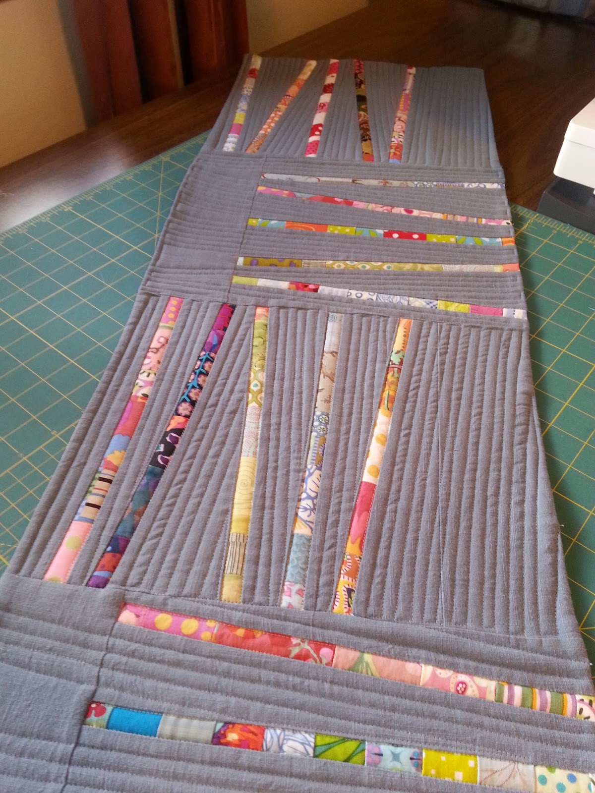 Eye Candy Quilts: Behind the quilt - Pixie Sticks