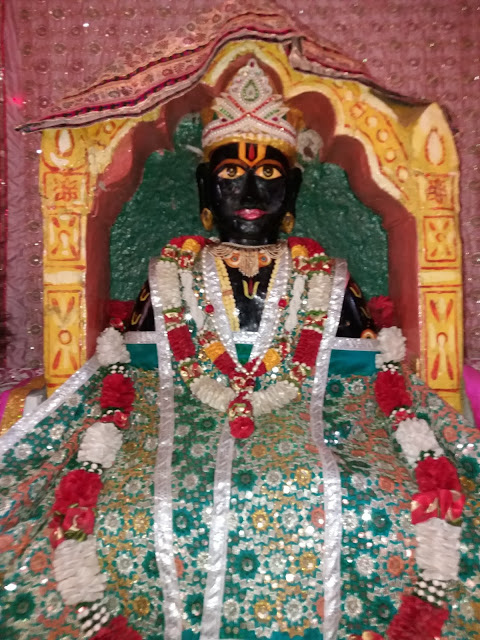 Shri Badrinarayan Ji Ki aarti lyrics in hindi - श्री बद्रीनारायण जी की ...