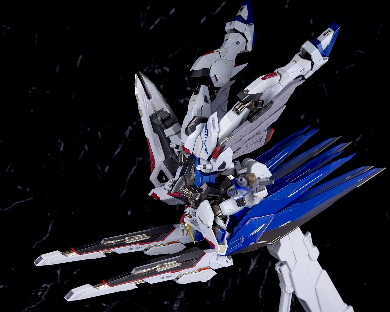 [ Review ] - Metal Build - Freedom Gundam Concept 2