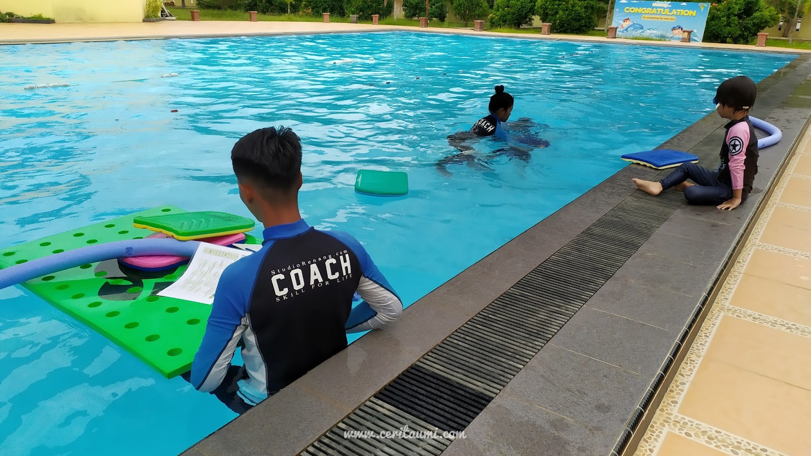 Studio Renang: Sekolah Renang Terbaik di Batam - Cerita Umi