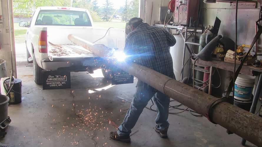 Life among the Tall Pines: Welding well casing pipe