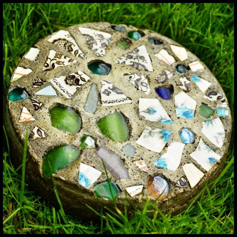 Dollar Store Crafter: Stepping Stones