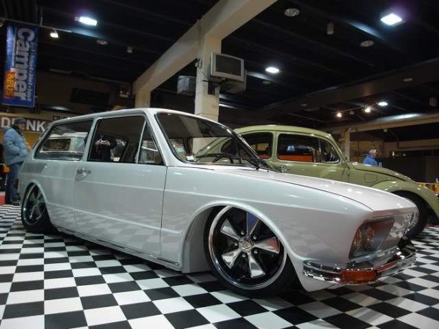 Carros Antigos: VW Brasília rebaixados e tunados