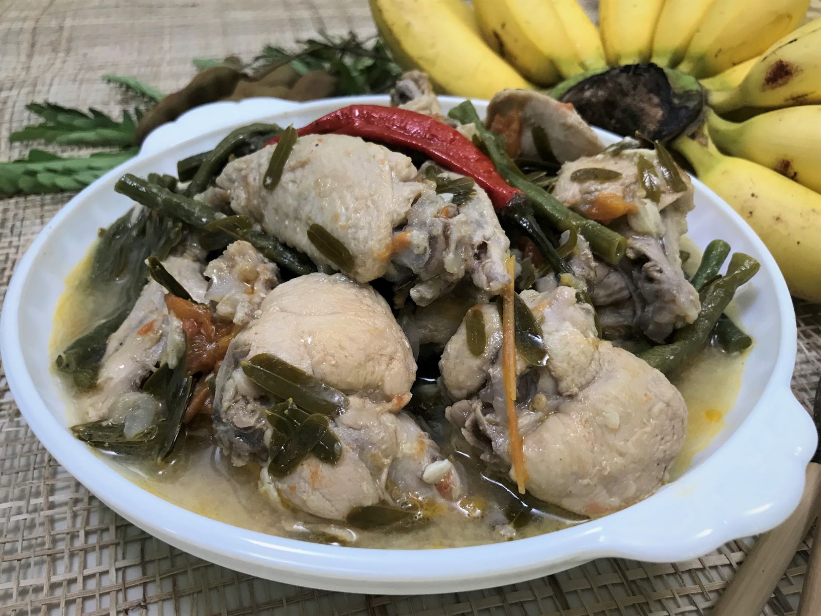 Sinampalukang Manok