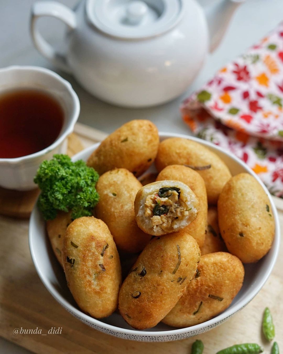 Diah Didi's Kitchen: Combro