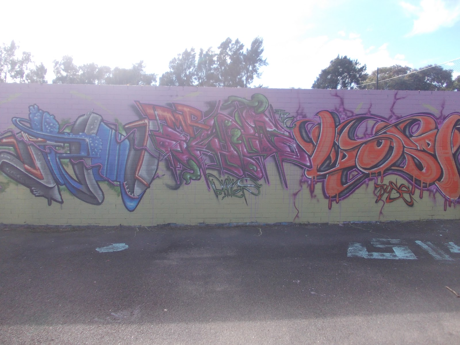 Canberra Graffiti: Dose, Bangs, Trune