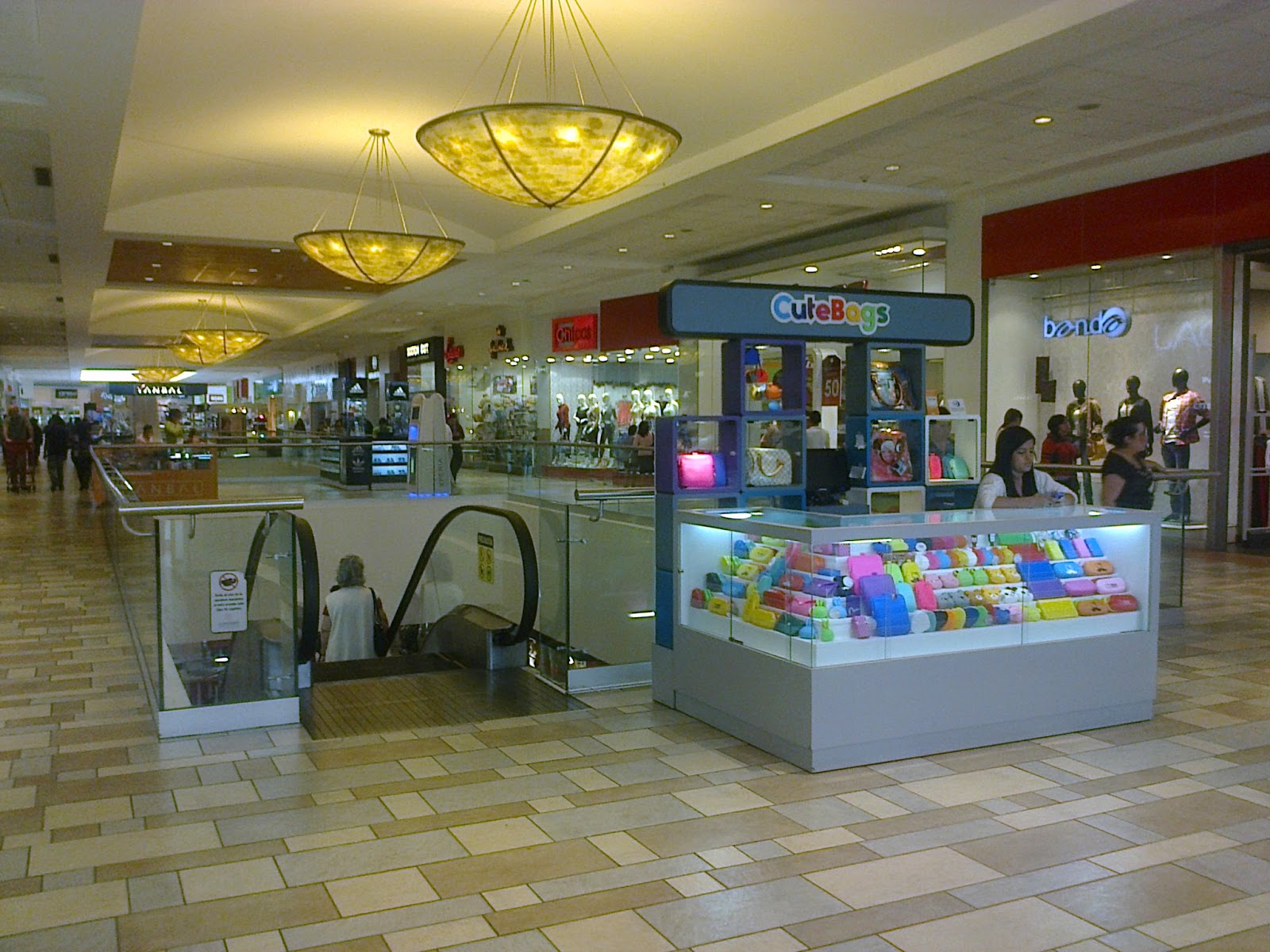 Centro Comercial "Condado Shopping" Quito