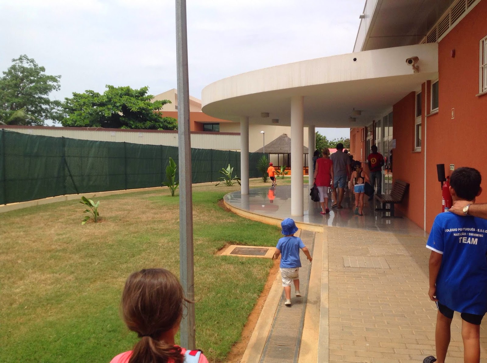 Os 5 em Angola: LIS - Luanda International School