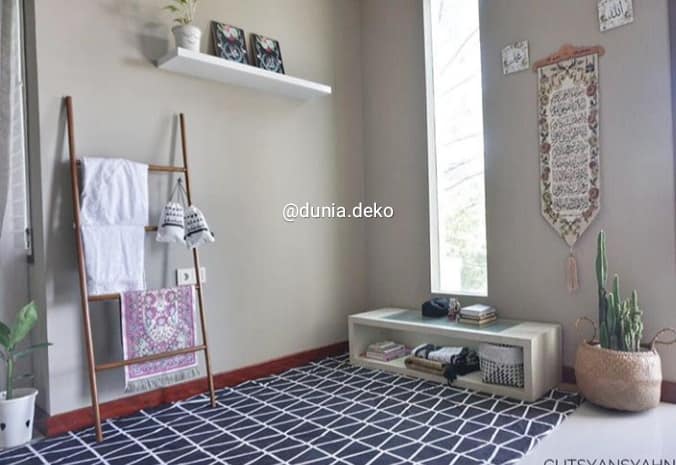 bilik solat simple - Jasmine Mackay