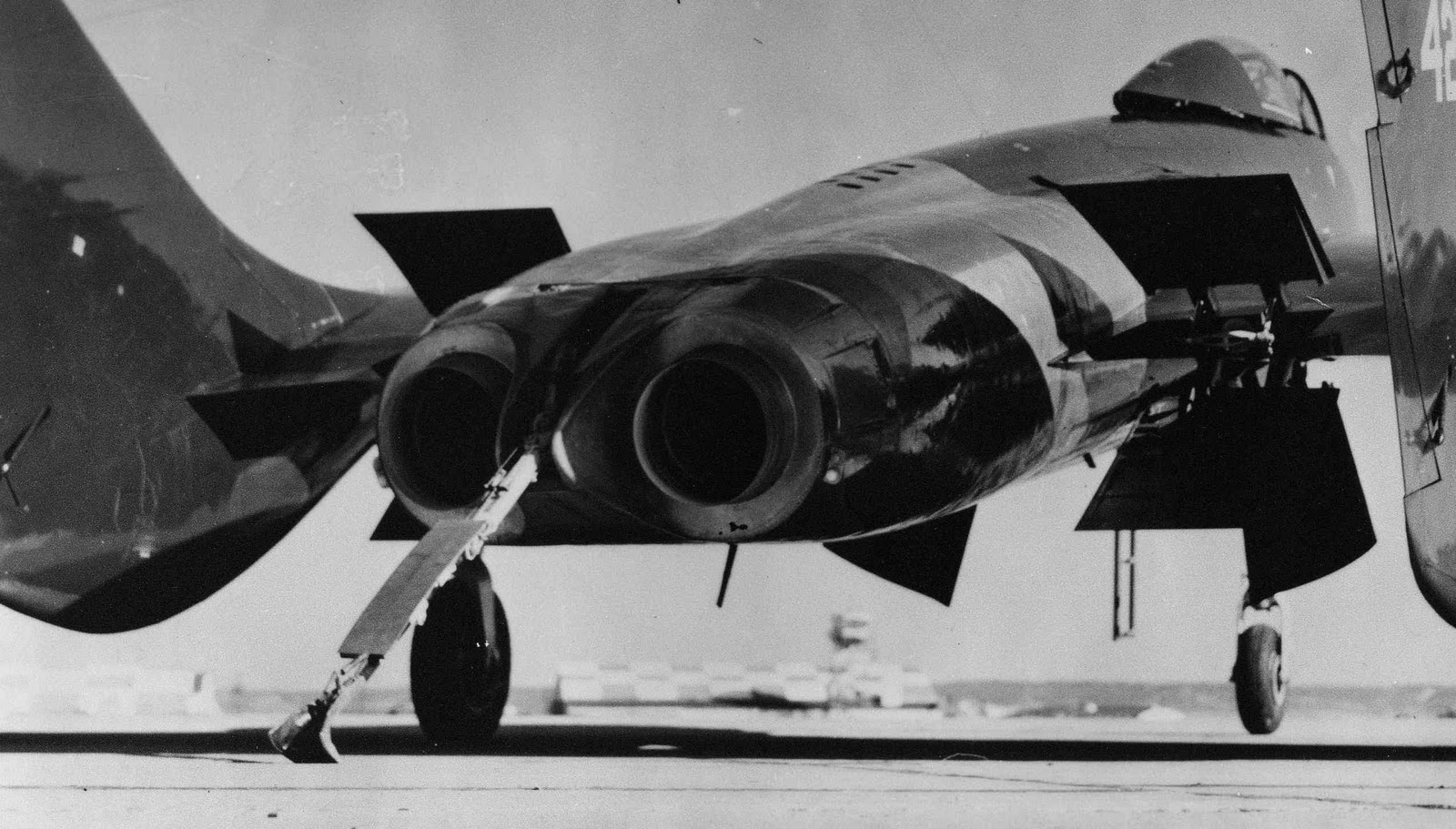 U.S. Navy Aircraft History: A Brief History of Tailhook Design