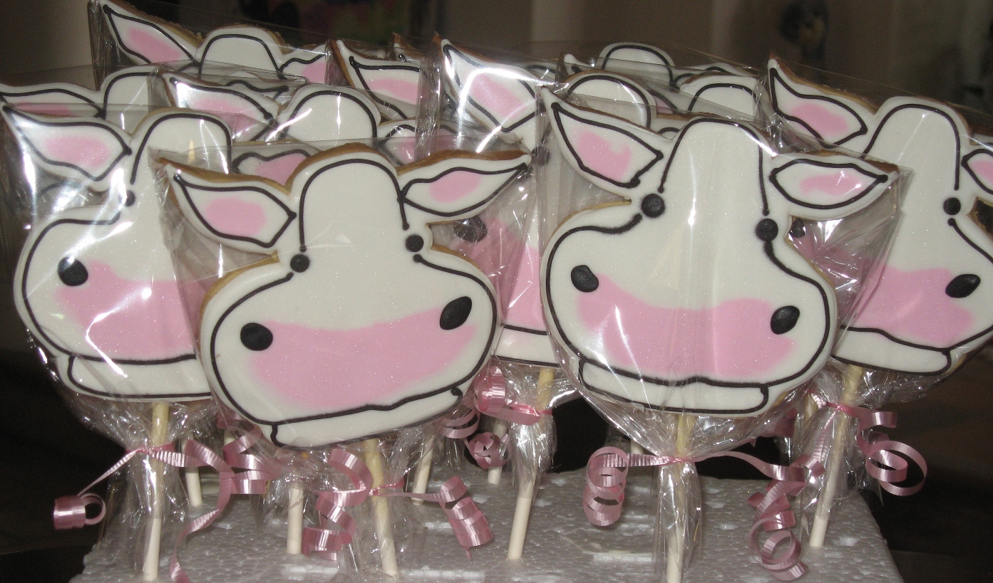 Let Them Eat Cake: Tureky Hill Mascot Cow Biscuits on Sticks