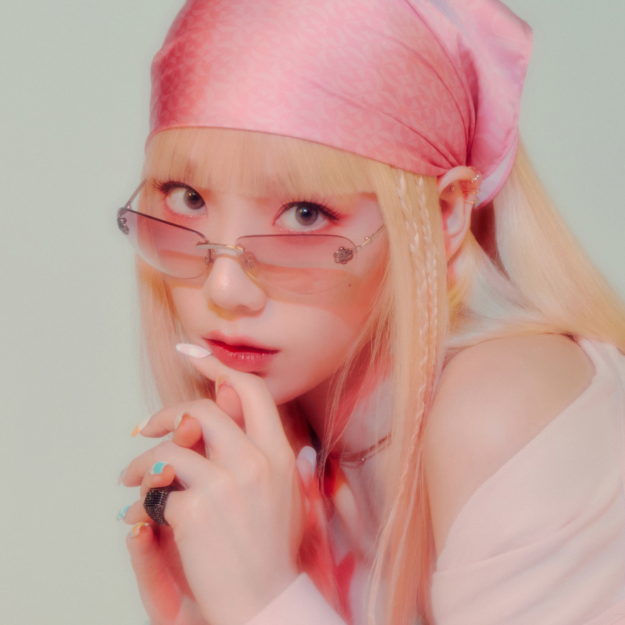 TAEYEON. Single 'Weekend' Teaser - Official PHOTO | GGPM