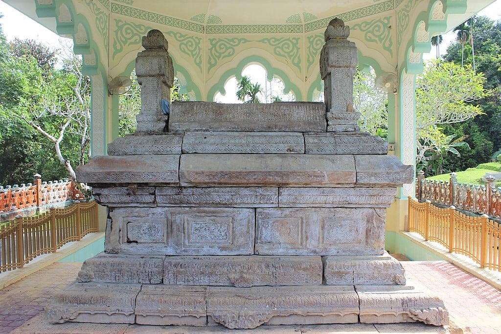 Bolkiah "Nakhoda Ragam" -- Conqueror of Maynila?