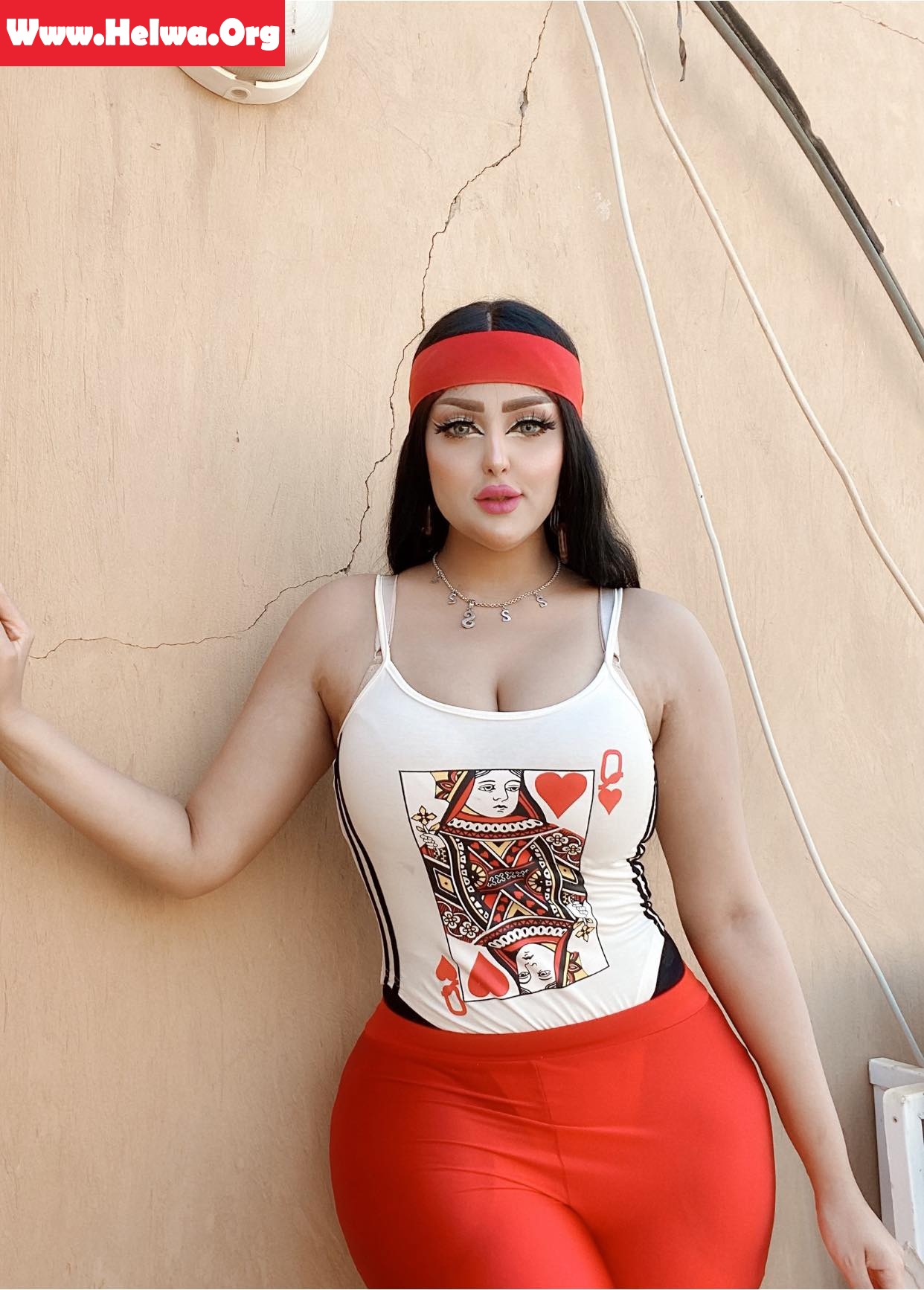 بالفيزون سلمى الشيمي بإطلالة مثيرة في أحدث جلسة تصوير