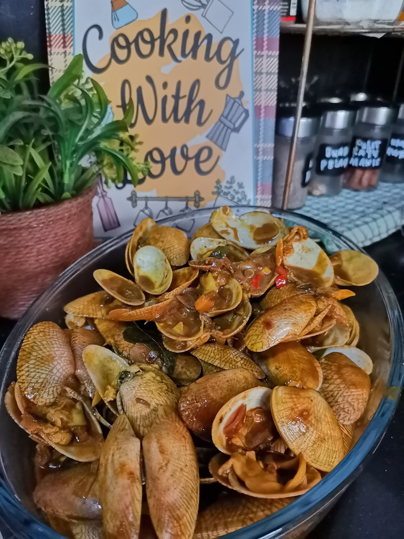 LALA MASAK KAMHEONG, WALAUPUN TAK SAMA MACAM KEDAI TAPI SEDAP..HEHEE ...