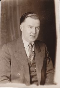 Candy's Family Maze: 52 Ancestors #3 Wilford Guy Lunn