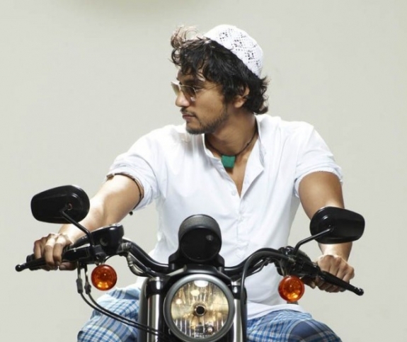 Tamil Actors Unseen Photoshoot Stills: Sippai Movie Lakshmi menon and ...