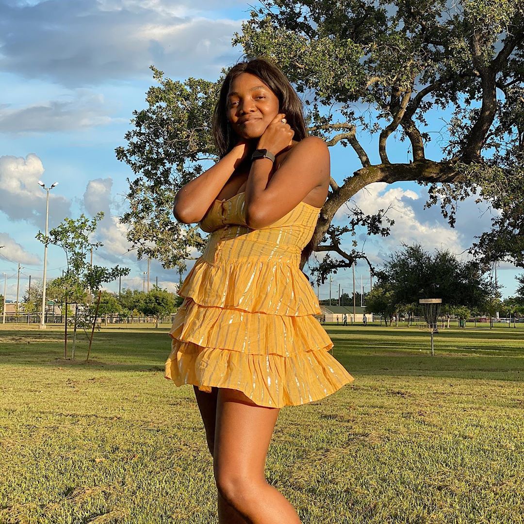 Stella Dimoko Korkus.com: Singer Simi Shows Off Postpartum Body And ...