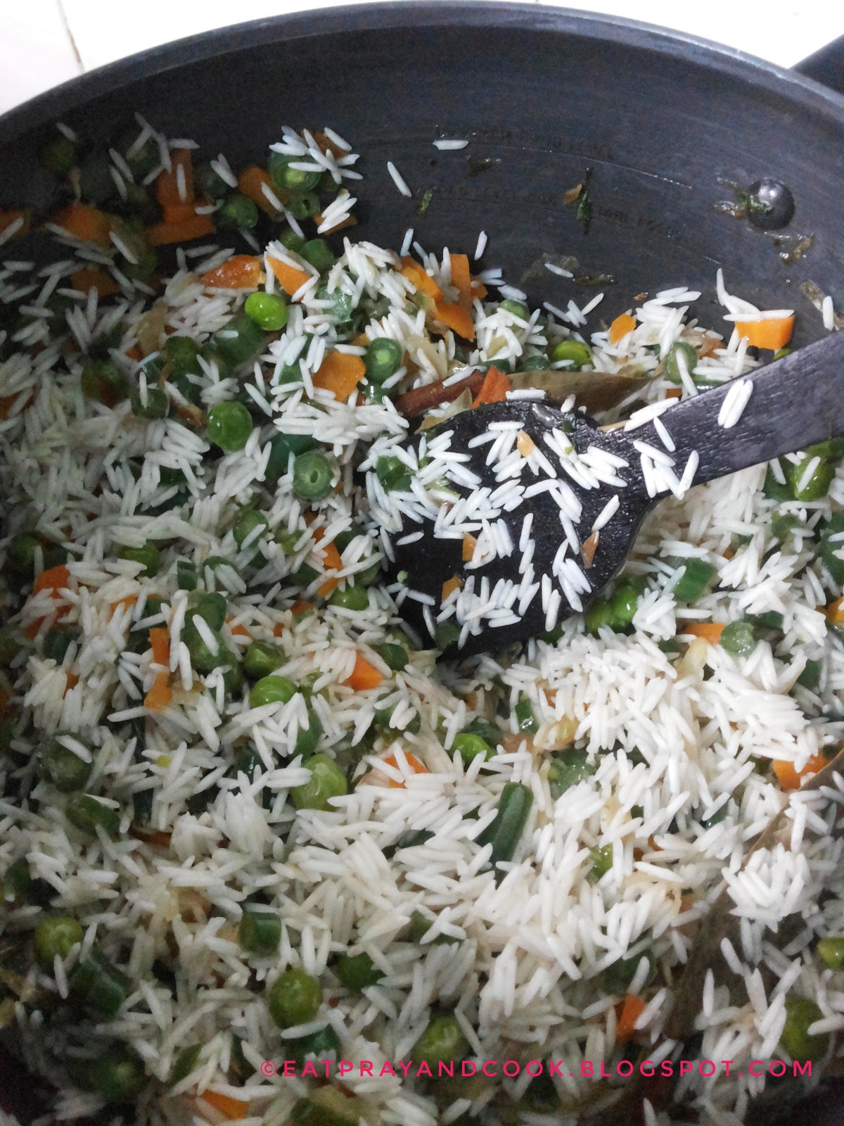 Eat Pray and Cook: White Veg Biryani - Pleasant for the eyes and taste-buds