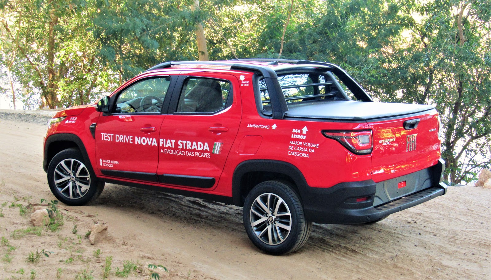 Dirigimos a Fiat Strada Cabine Dupla Volcano 1.3 2021!