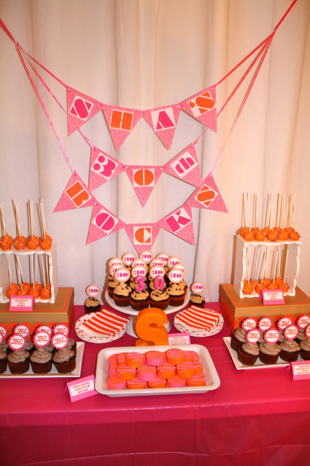 Kake: Pink & Orange 30th Birthday Party