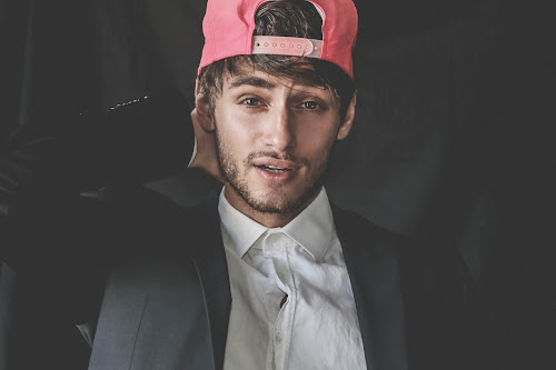 Daniel Bederov by Jake Senfeld | Homotography