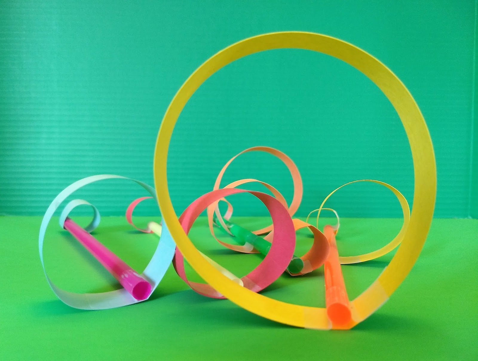 Kto6Science: Hoop Gliders