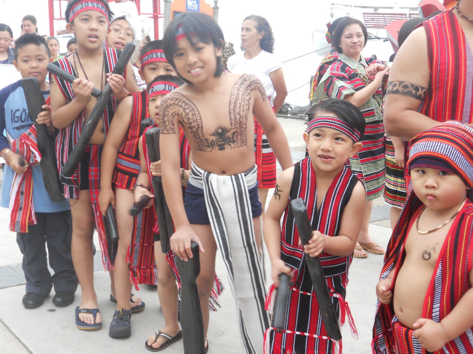 Writings by an American Igorot: The Fabric of Highlanders: Scottish ...