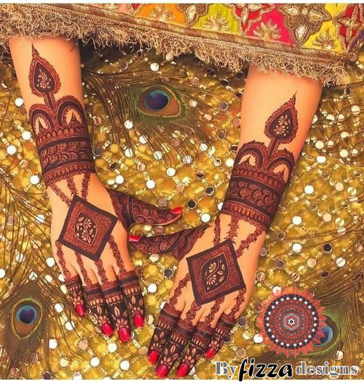 Gol Tikka Mehndi Designs
