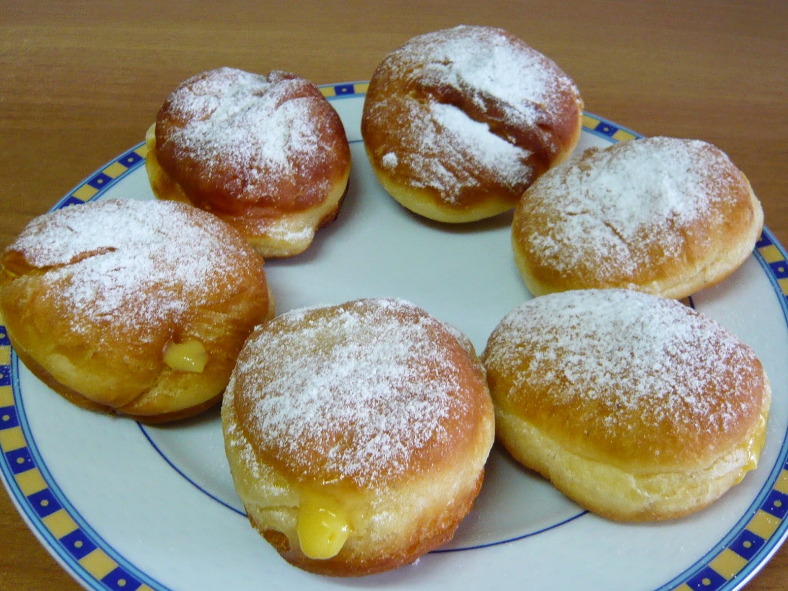 WILLYVIAJERA PURI: Berlinas rellenas de crema