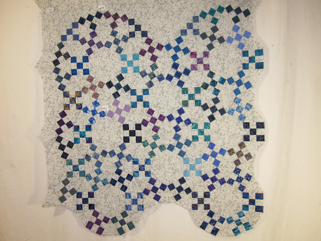 Julie's Quilts and Costumes: Design Wall Monday/Storm Watch