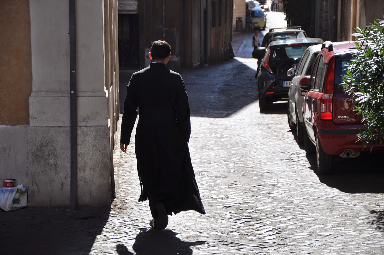 Orbis Catholicus Secundus: The Italian Priest in Rome
