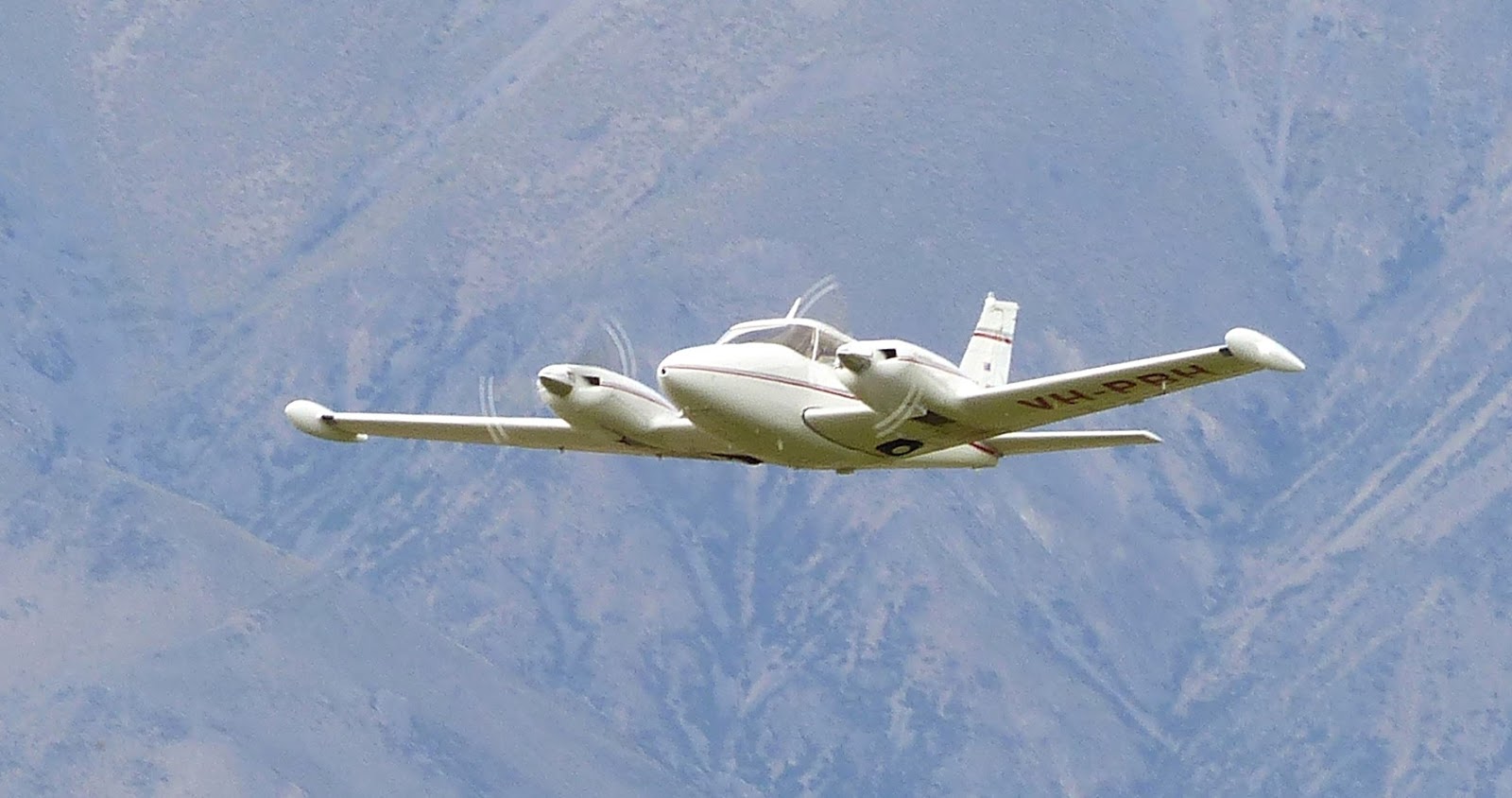 NZ Civil Aircraft: Piper Comanches.