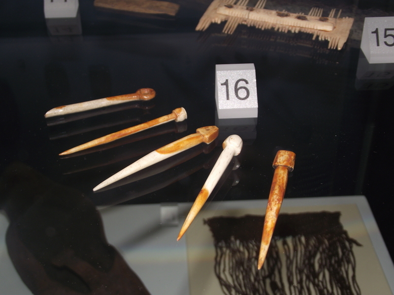 BUZZARD BUSHCRAFT: Bone Needles