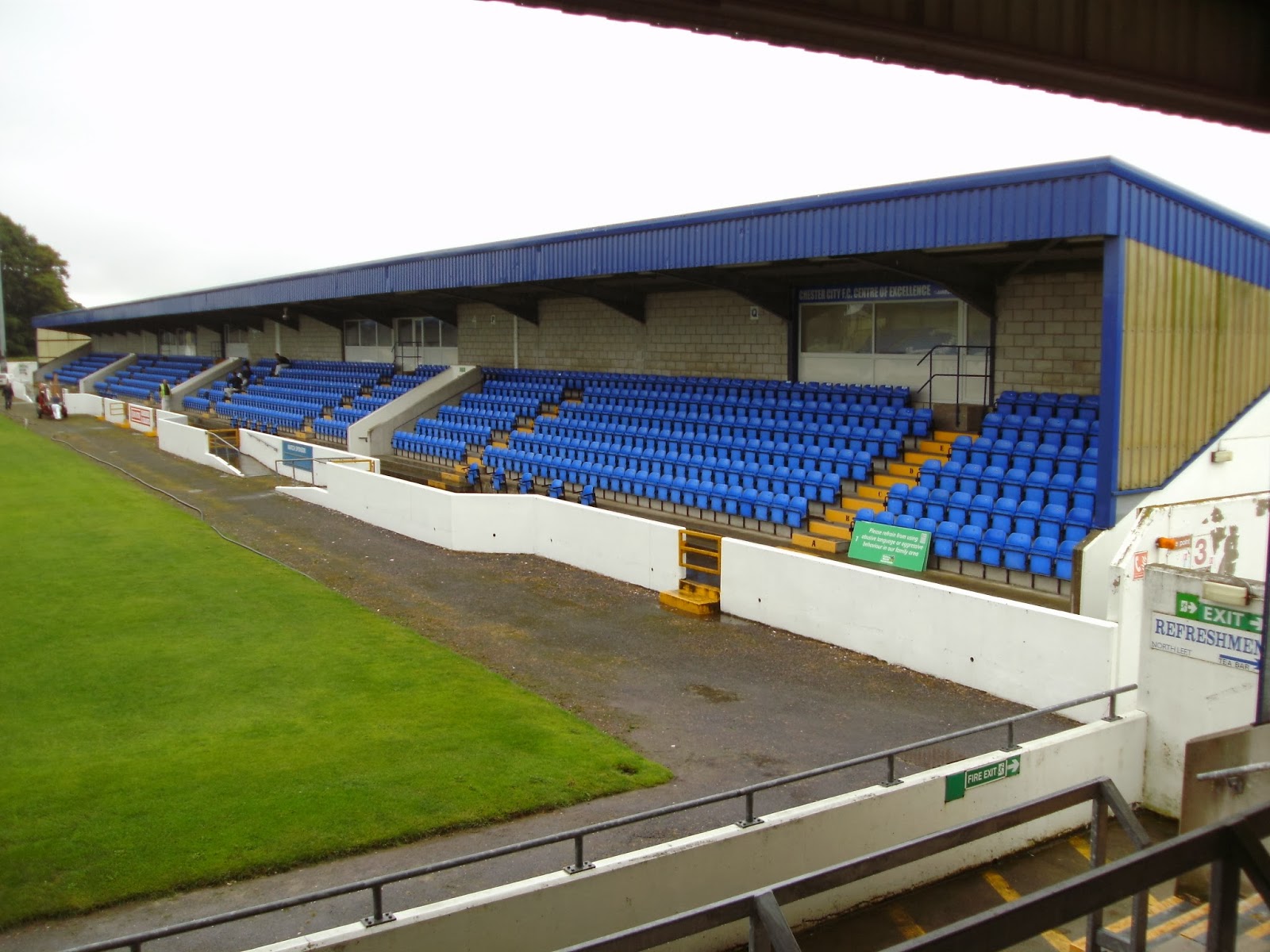 Extreme Football Tourism: ENGLAND: Chester City FC (1992-2010 ...