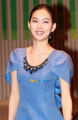 Hwang Sun Hee | Artists From Asia