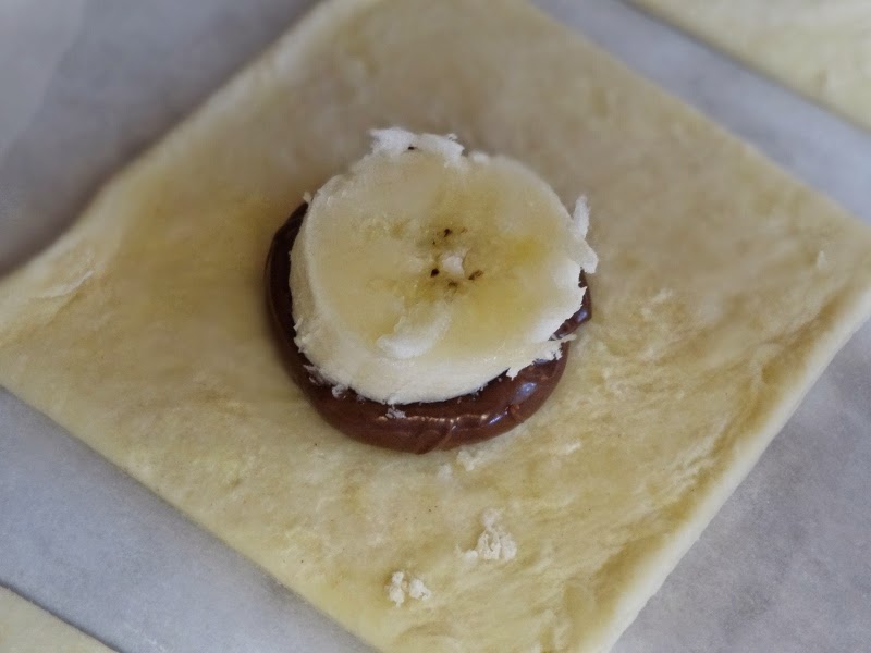 Easy Nutella and Banana Puff Pastry Purses