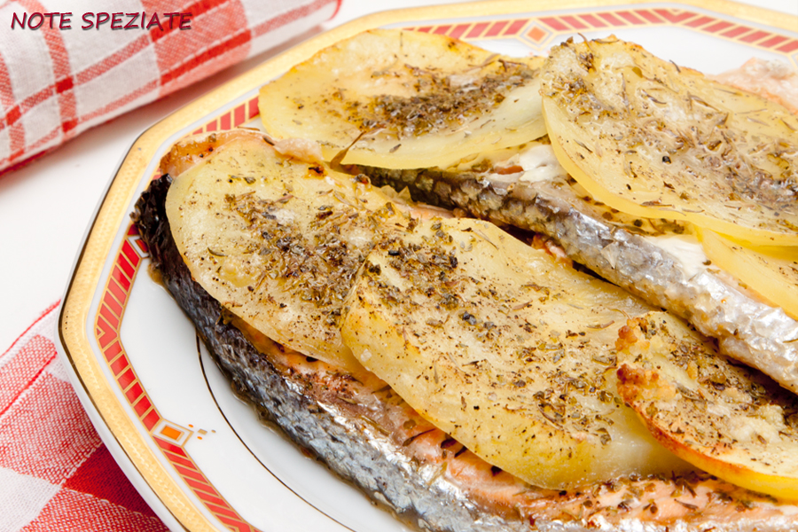 Salmone al forno in crosta di patate - Note Speziate