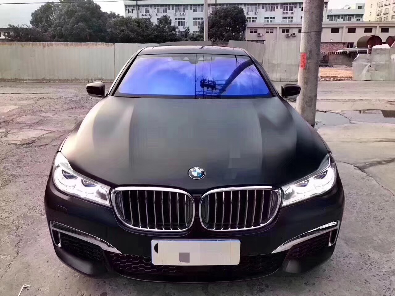 LCK Car accessories: M760i Style Body Kit For BMW New Series 7