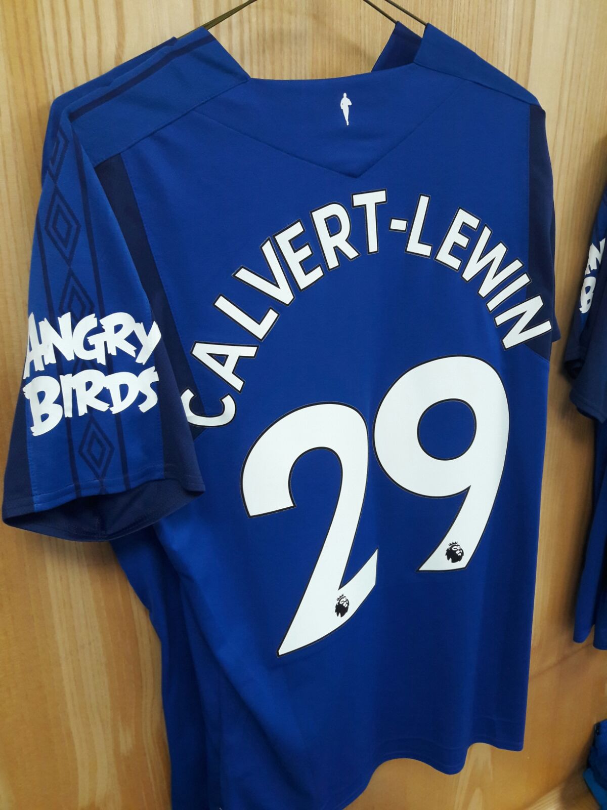 Everton Search For New Sleeve Sponsor to Replace Angry Birds - Footy ...