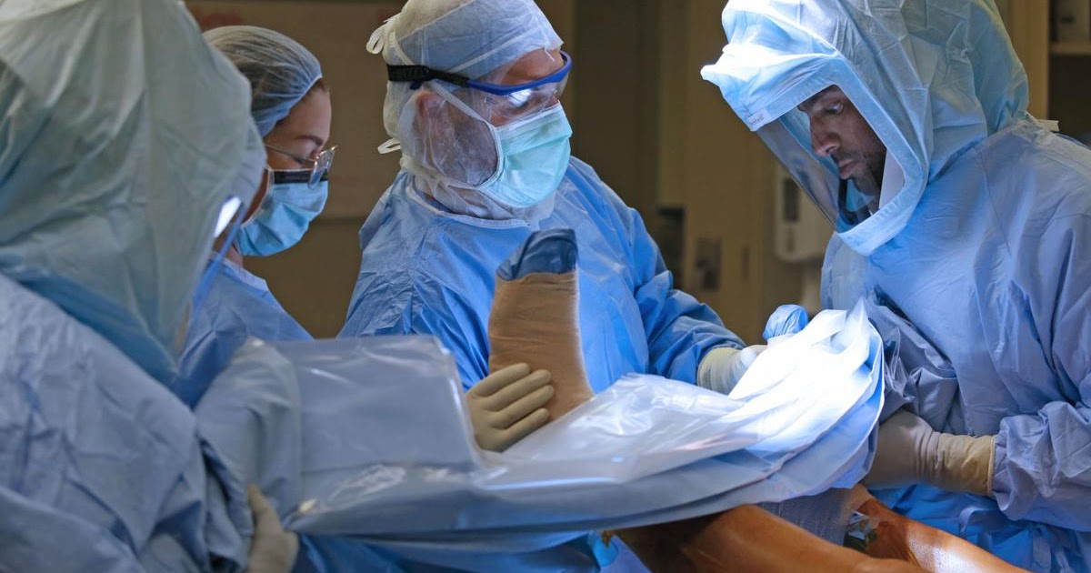 Robot-Assisted Knee Replacement Surgery - What Is It and How It Works?