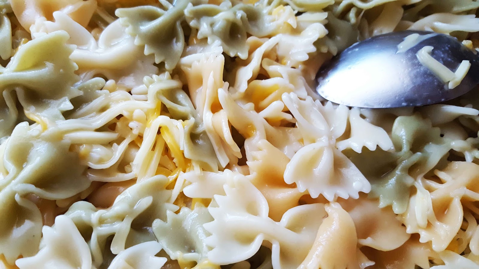 LA COCINA PLURAL: LAZOS DE PASTA CON SENDERUELAS