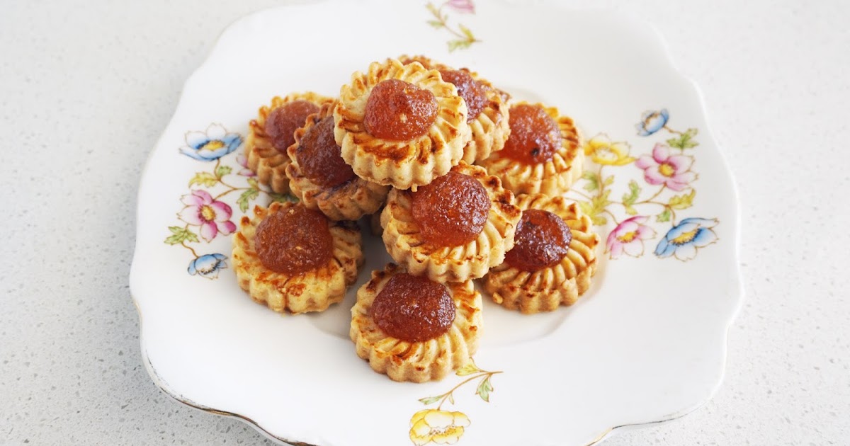 Pineapple Jam Macadamia Shortbread Cookies | Cakelets & Doilies