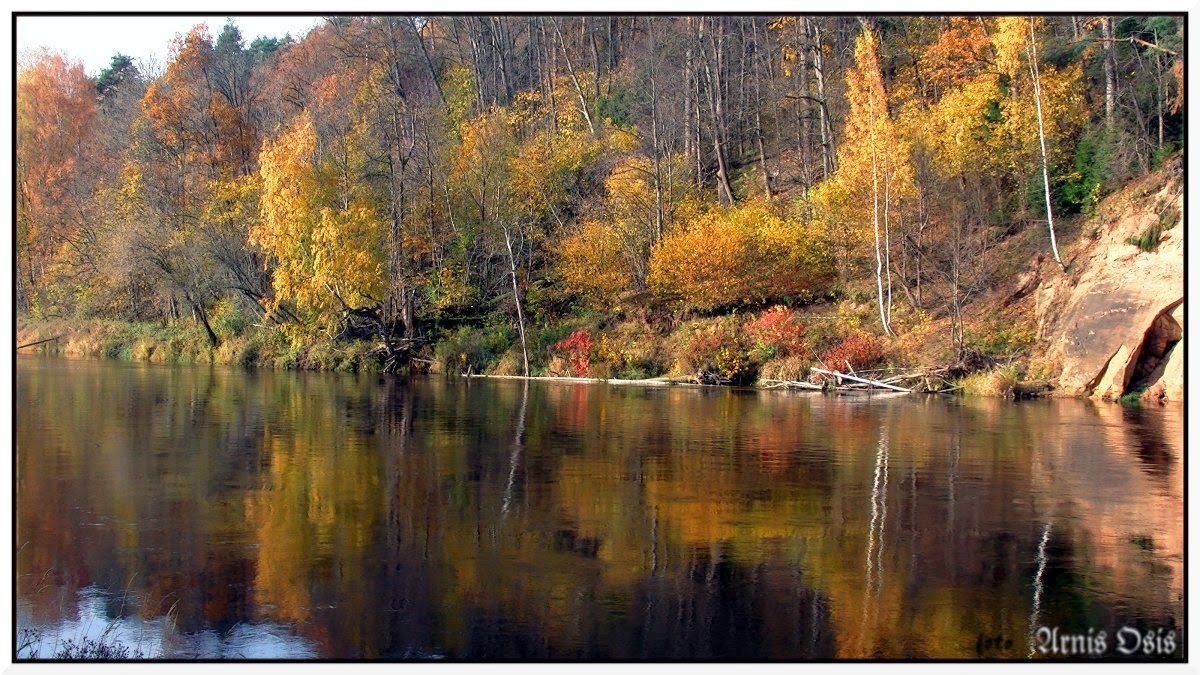 Latvija: Velna ala rudenī / Sigulda
